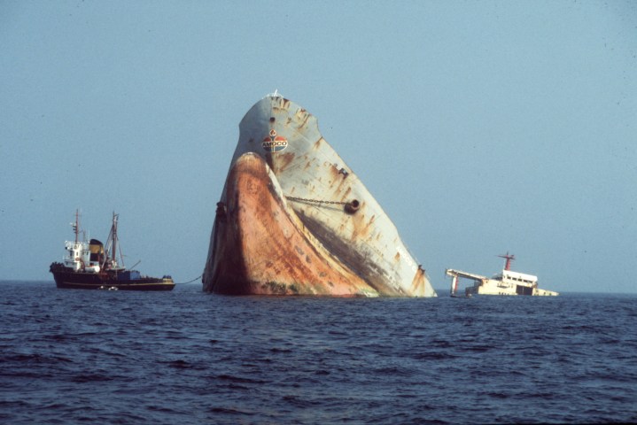 Photos: History’s Gigantic Oil Spills | TIME.com