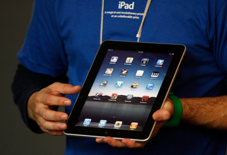 Apple’s iPad Hits Store Shelves in Europe, Asia | TIME.com