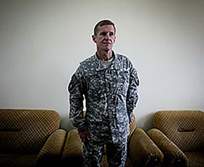 McChrystal Offers Resignation; Obama Awaits Arrival | TIME.com