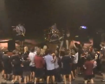 Lesson: To Crowd Surf, You Need an Actual Crowd | TIME.com