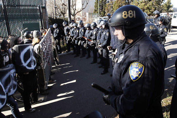 Police Arrest More Than 300 Occupy Oakland Protesters As Tensions Flare ...