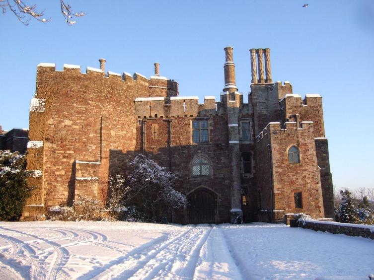 Diamond Jubilee Tourism: Britain’s Historic Houses Cash In on Royal ...