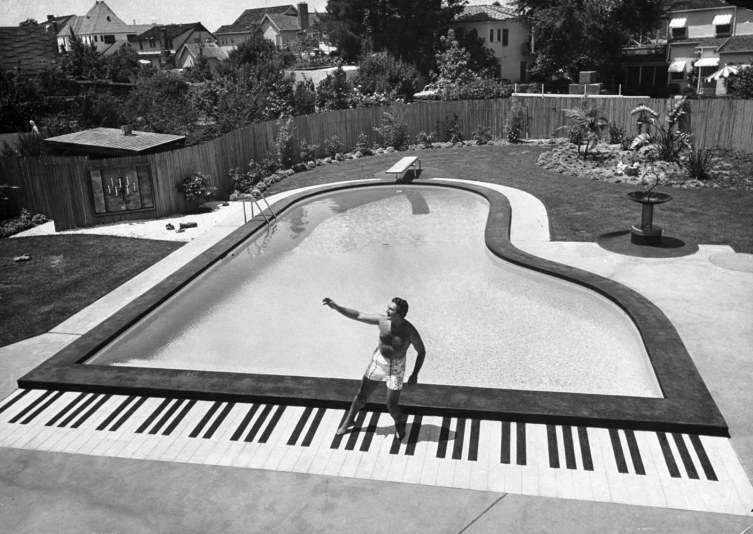 The Beatles, Robert Kennedy, Sophia Loren and Others in Swimming Pools ...